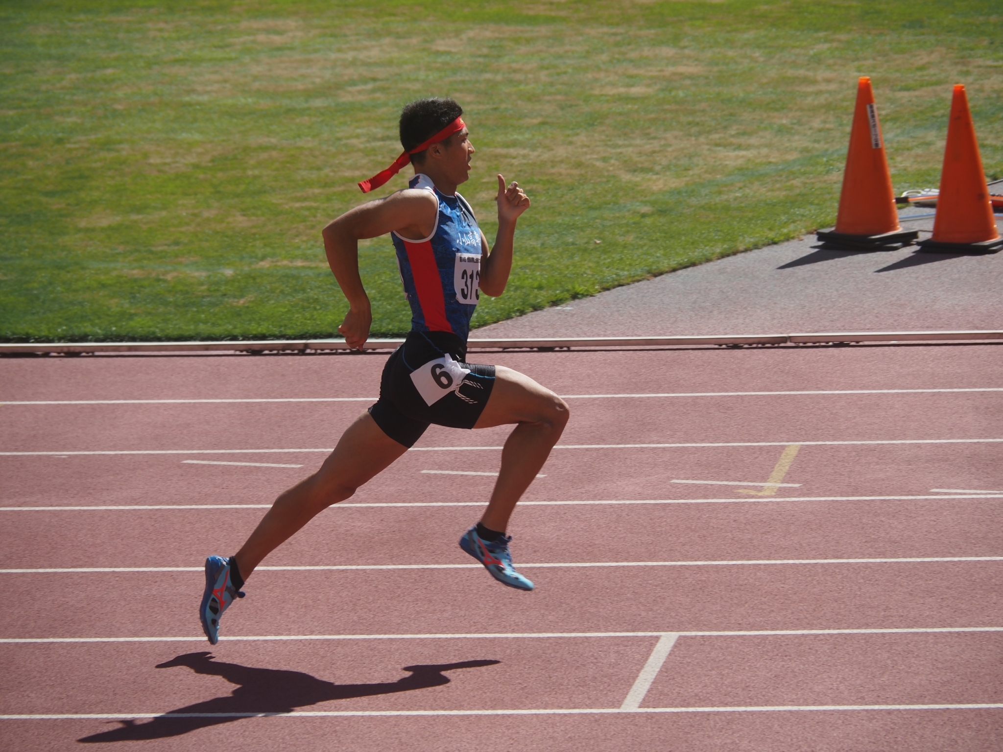 【陸上競技部】男子400m・400mハードルの2冠、女子リレーは初入賞を果たす！！ 全国高専陸上競技大会における学生の活躍 | 小山工業高等専門学校